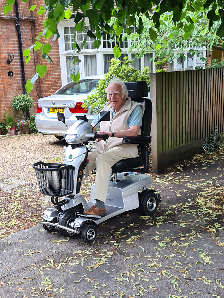 small mobility scooter benefits explored - Quingo Scooters